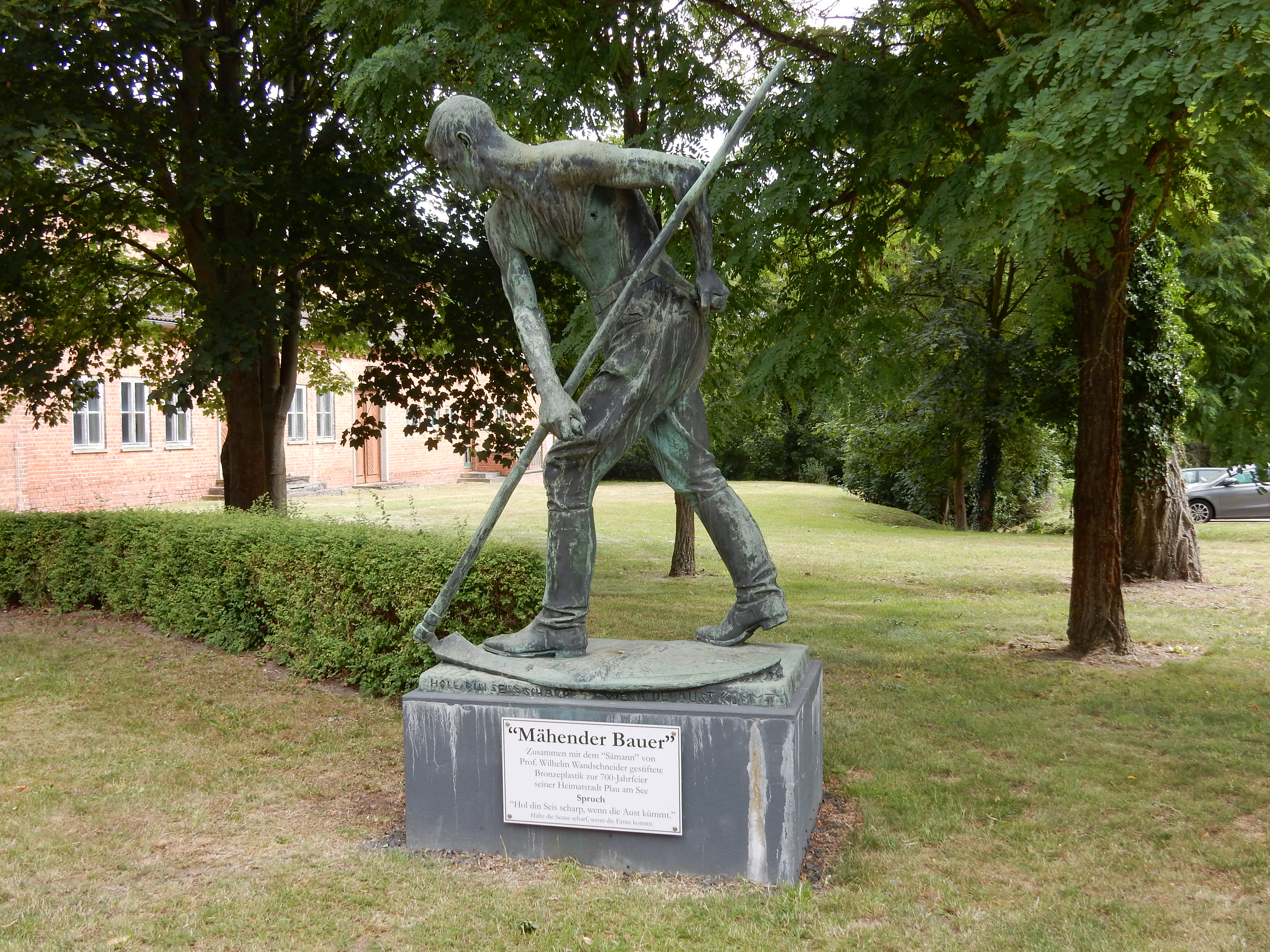 Statues ''Sower'' and ''Mowing Farmer'' Plau am See
