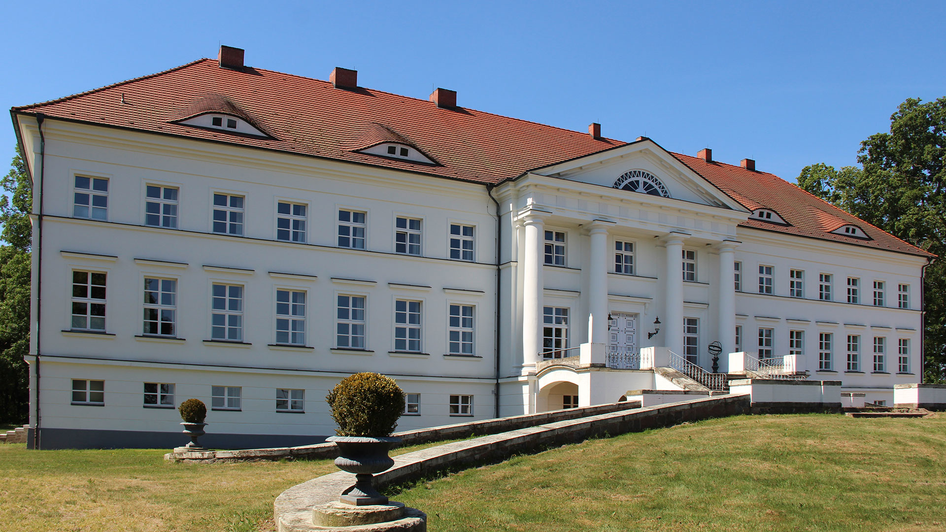 Retzow Castle